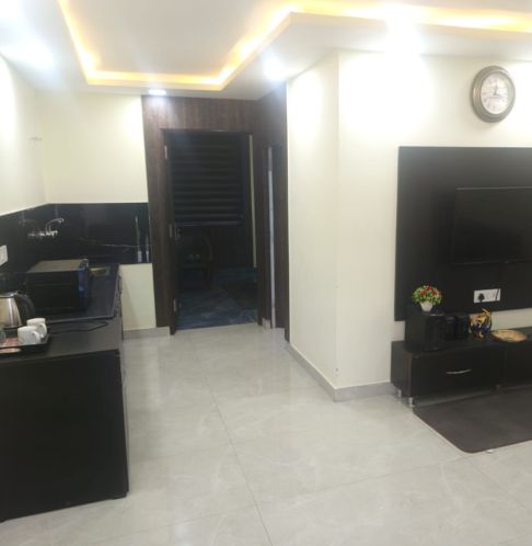 Luxury Suites & Pant House Near Delhi - Ridhisha Realtors Pvt. Ltd ...